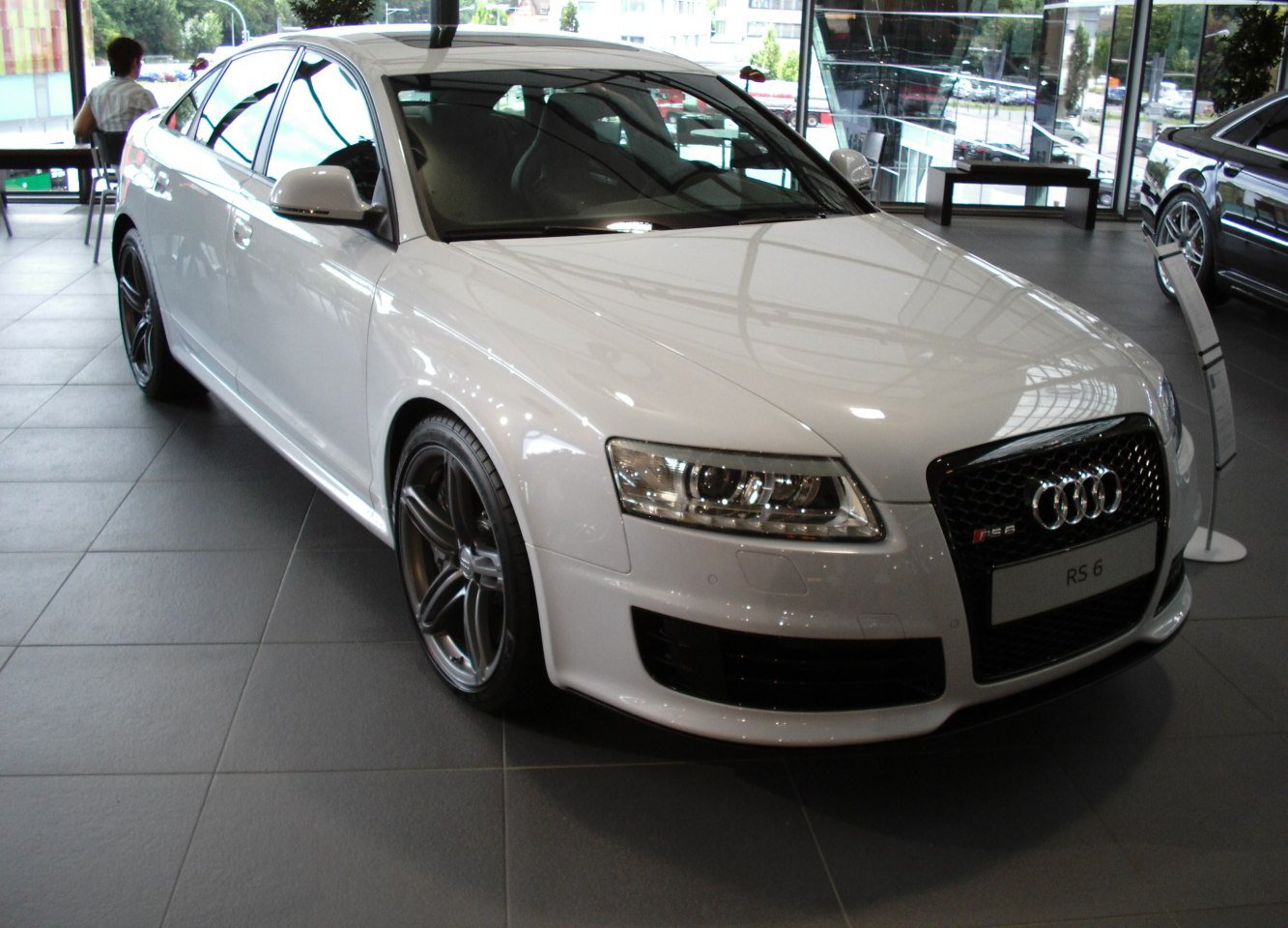 Audi RS 6 technical specifications and fuel economy